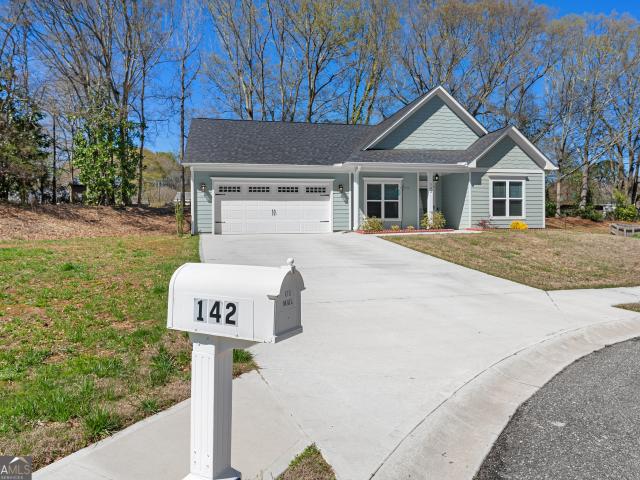 142 Fairview St, Hartwell, GA 30643 | MLS #10710 | Compass