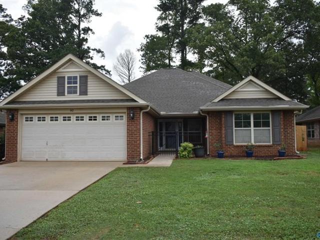 142 Fields Pond Dr, Madison, AL 35756