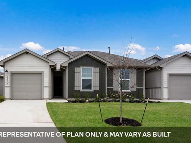 142 Harrison Xing Unit B, Uhland, TX 78640