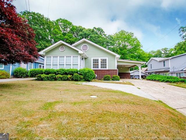 142 Oak Ave, Carrollton, GA 30117