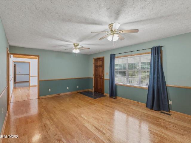 142 Oak Drive