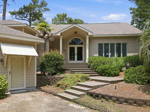 142 Oakleaf Drive