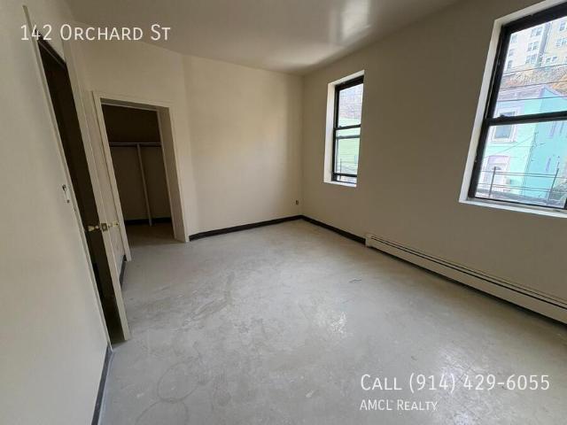 142 Orchard St Yonkers, NY 10703 914 429 6055