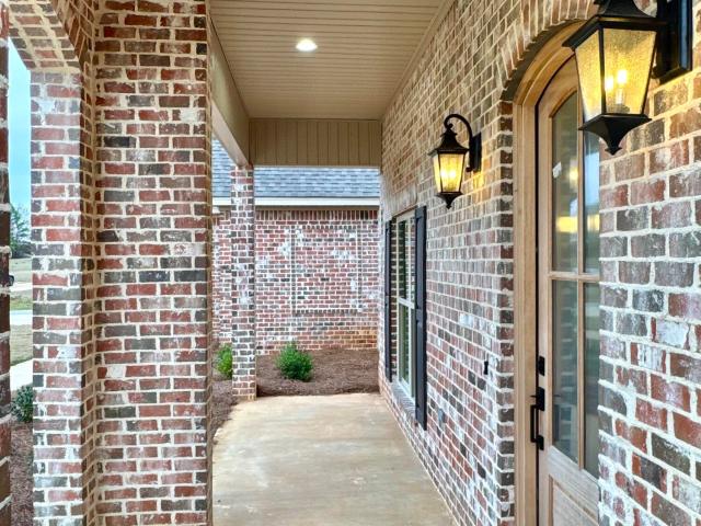 142 Lenox Ln