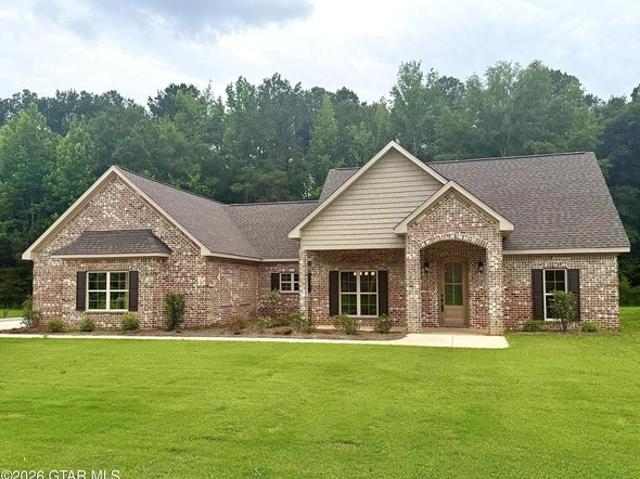 142 Lenox Ln, Columbus, MS 39702