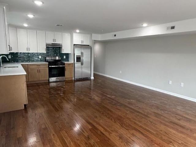 142 Littleton Ave
