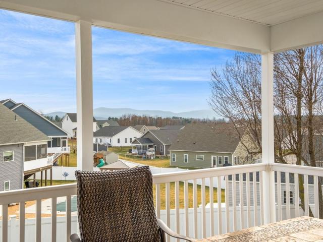142 Lindburgh Dr, Waynesboro, VA