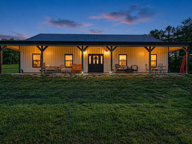 142 Mount Vernon Rd, Bethpage, TN 37022