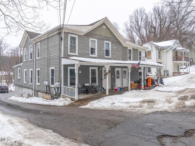142 Main St, Claverack, NY 12565