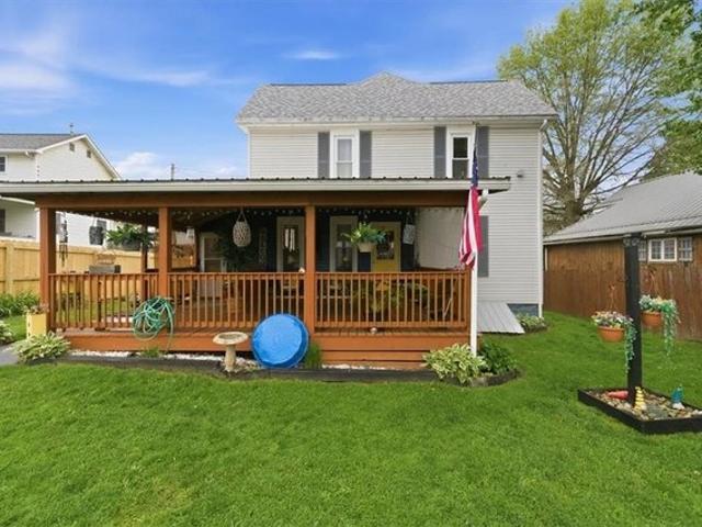 142 Main St, Ford City, PA 16226
