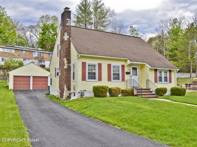 142 Maple Ave, East Stroudsburg, PA 18301