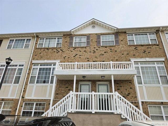 142 Mermaid Ln Unit 284, Bronx, NY 10473