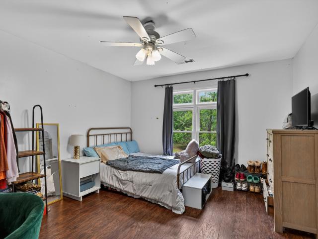 142 Mike Lashley Ln, Chapel Hill, NC 27516 | MLS #10163