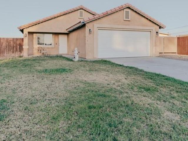 142 Norman Ct, Brawley, CA 92227