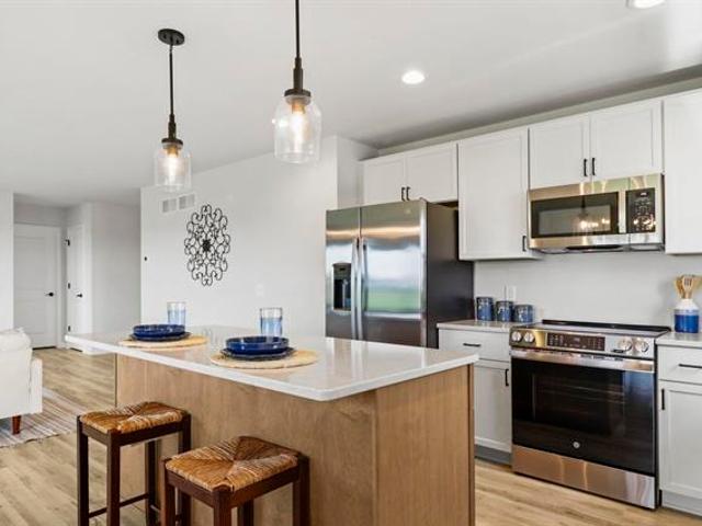142 S 8th Street