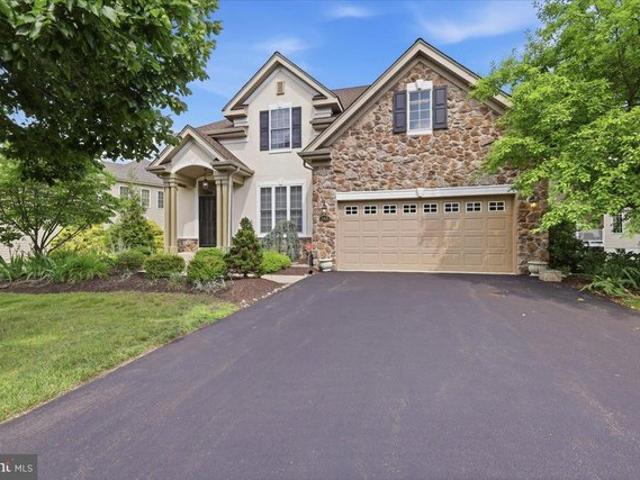 142 Silver Tail Ln, New Hope, PA 18938