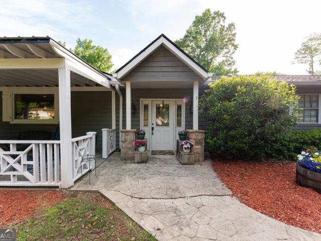 142 Spurgeon Drive SE