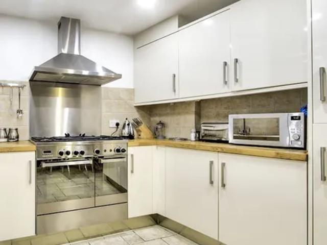 142 St Stephen Street | Studio apartment for rent #96501178 | Rentberry