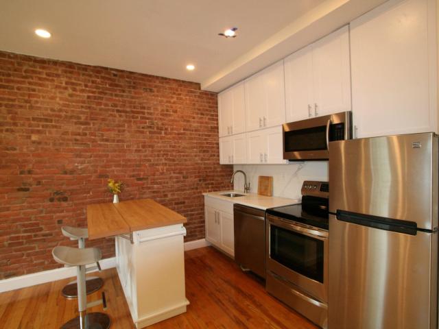 142 Sussex St # 3