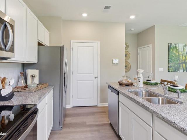 142 Pheasant Glen Dr