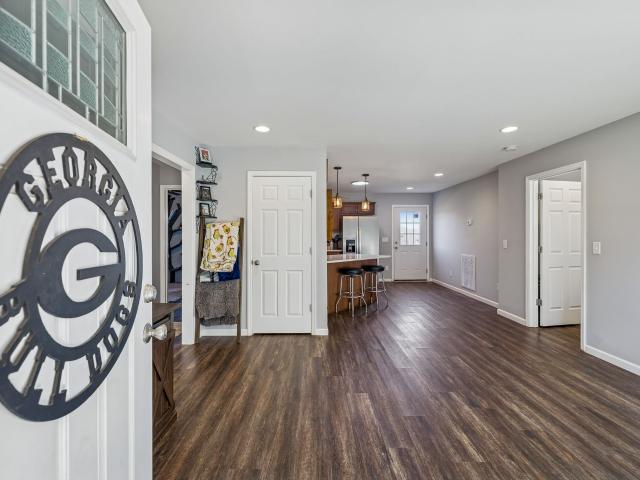 142 Pine Ave