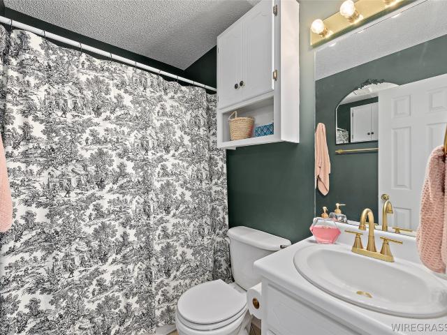 142 Woodmere Drive