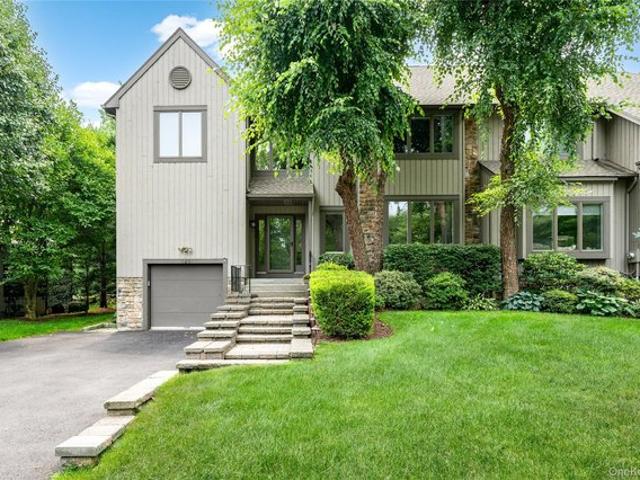 142 Woodbrook Rd, White Plains, NY 10605