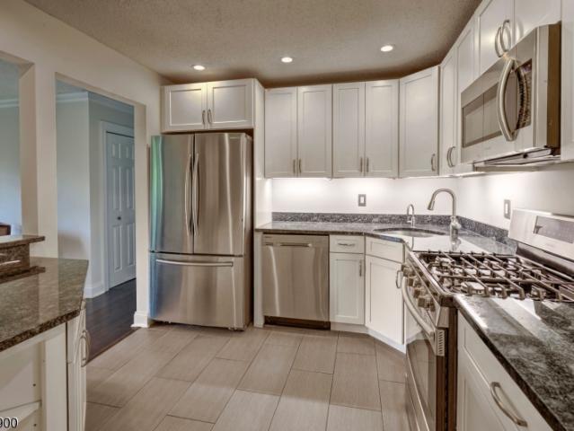 142 Woodward Ln
