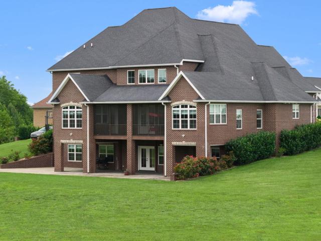 142 Waterside Dr