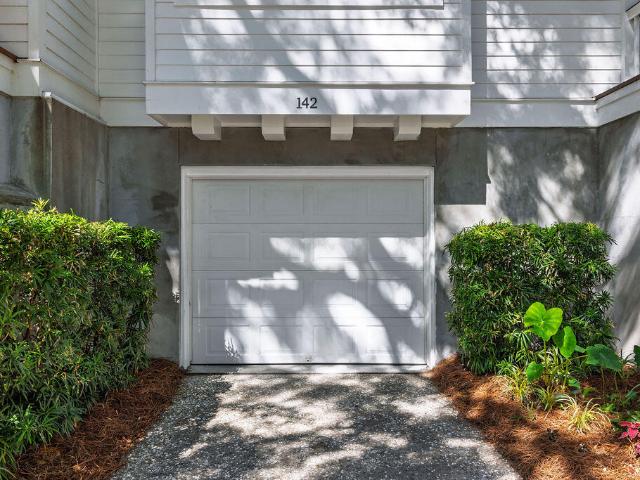 142 Wappoo Creek Drive 9