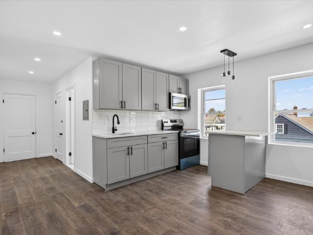 142 Winslow Ave, Unit 3, Norwood, MA 02062 | MLS #73507 | Compass