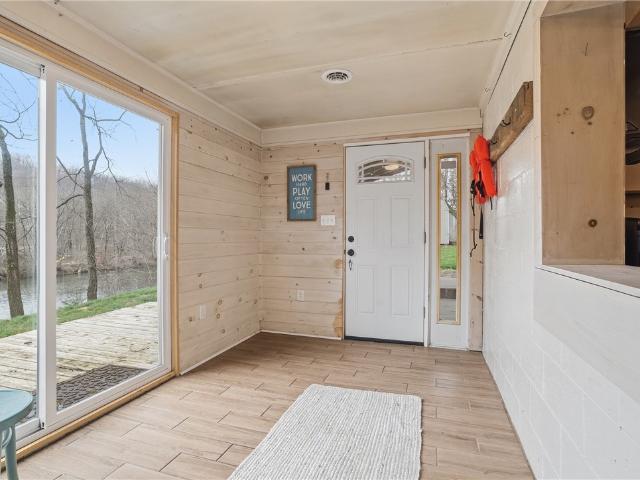 142 Twin Lakes Dr