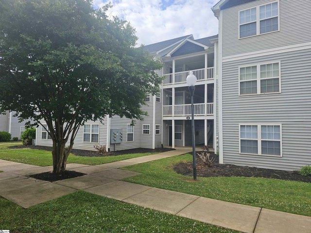 142 University Village Dr Apt L, Central, SC 29630