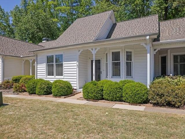 142 Victoria Way, Roswell, GA 30075