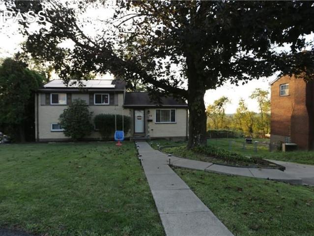 142 Xavier Dr, Verona, PA