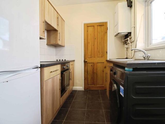 142a Rosebery Street, Swindon, Swindon, SN1
