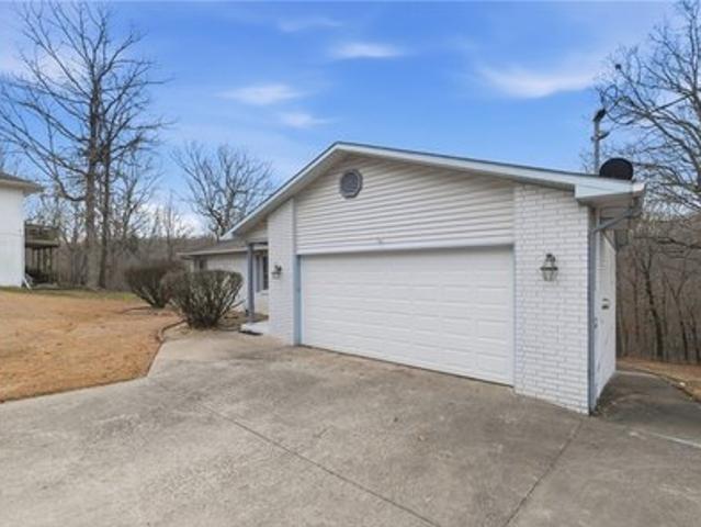14341 Fox Rd, Rogers, AR 72756