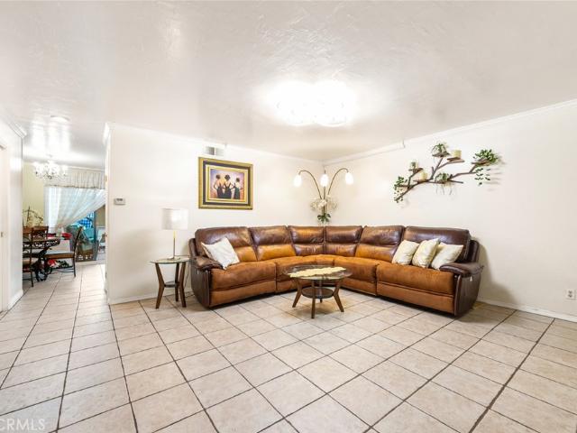 14344 Foothill 501