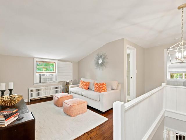 1434 Maplewood Terrace