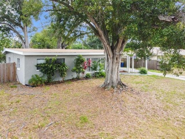 1434 Overlea St, Clearwater, FL 33755