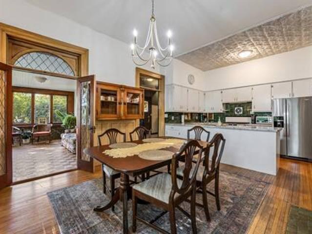 1434 Cass St, Unit 1 5