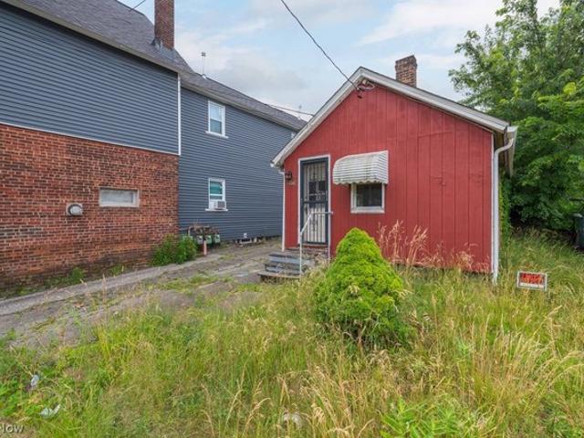 1434 E 45th St, Cleveland, OH 44103