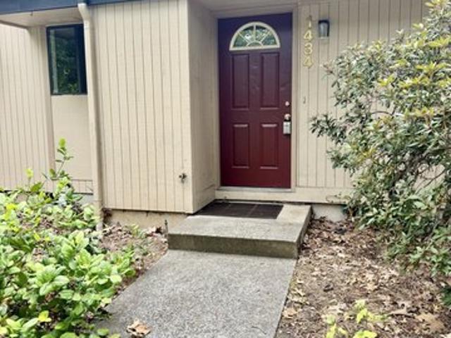 1434 Fetters Loop, Eugene, OR 97402