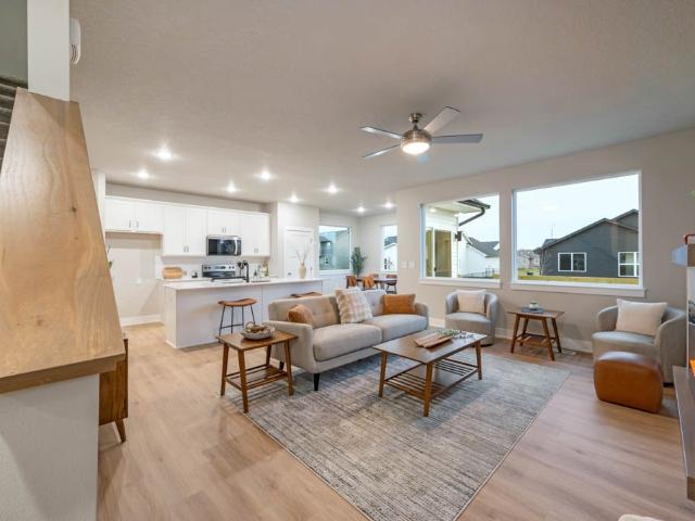 1435 NW Timber Lane