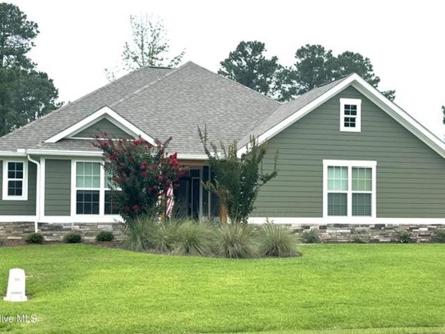 1435 N Middleton Dr NW, Calabash, NC 28467
