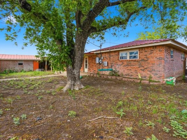 1435 Bandera Dr