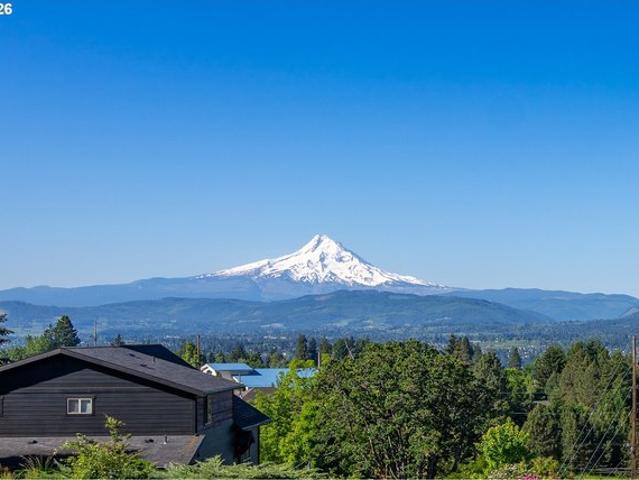 1435 Catalina Ln, White Salmon, WA 98672