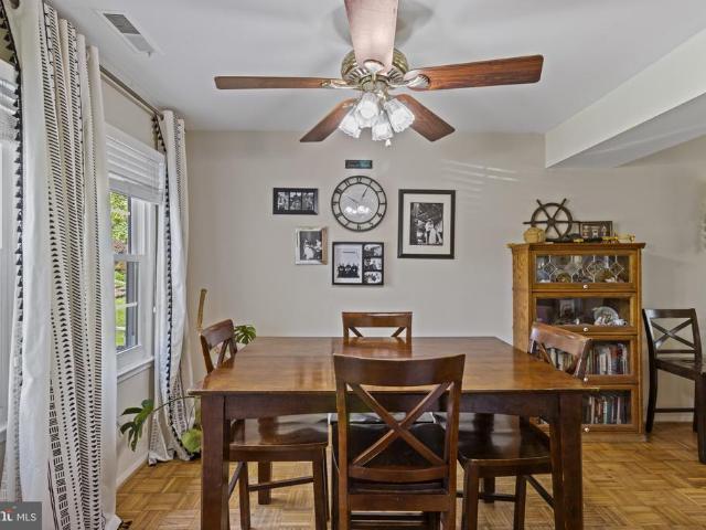 1435 Crofton Parkway