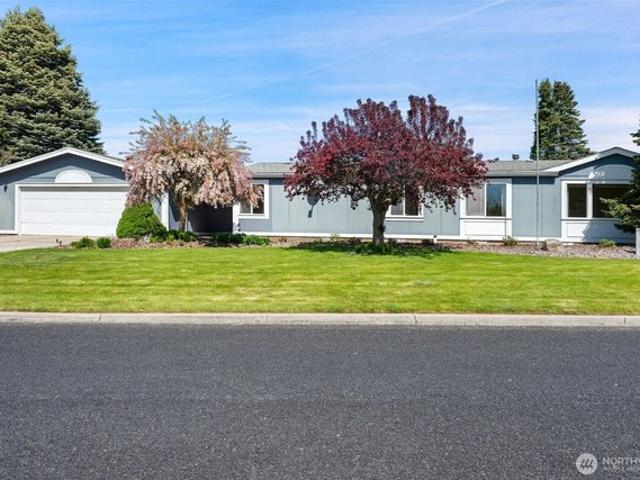 1435 E 4th St, Deer Park, WA 99006