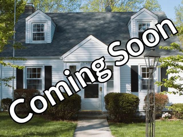 1435 E Fairy Chasm Rd, Bayside, WI 53217